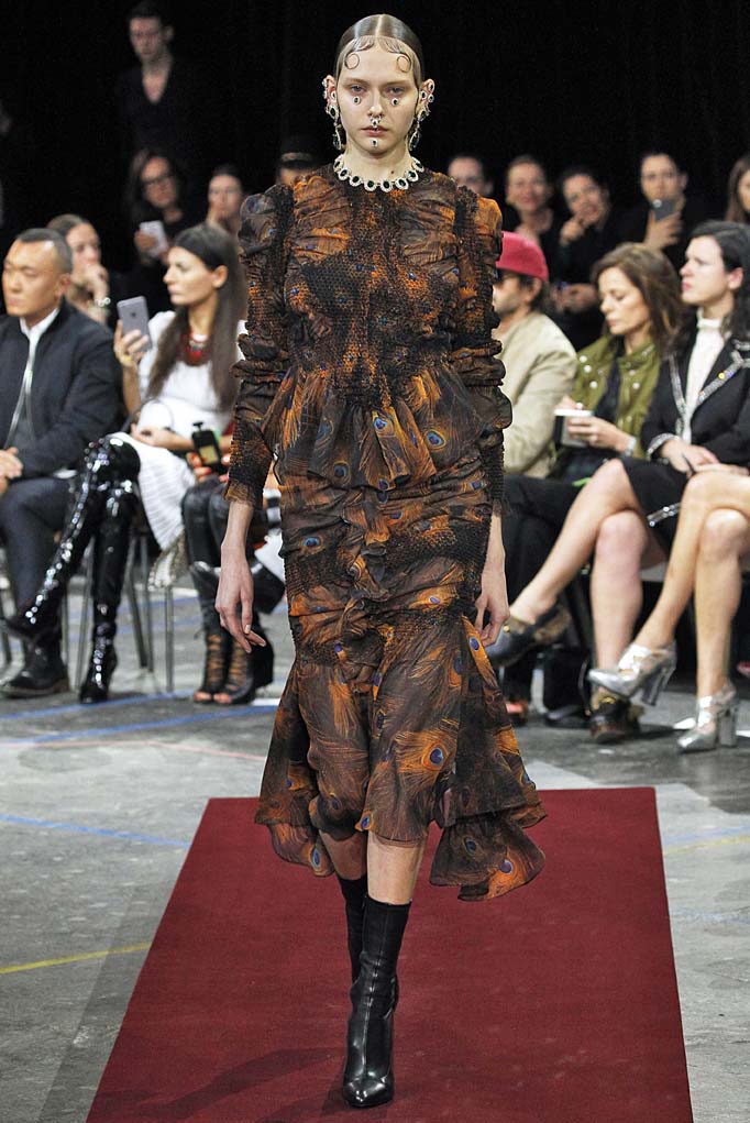Givenchy Fall 2015 - Daily Front Row