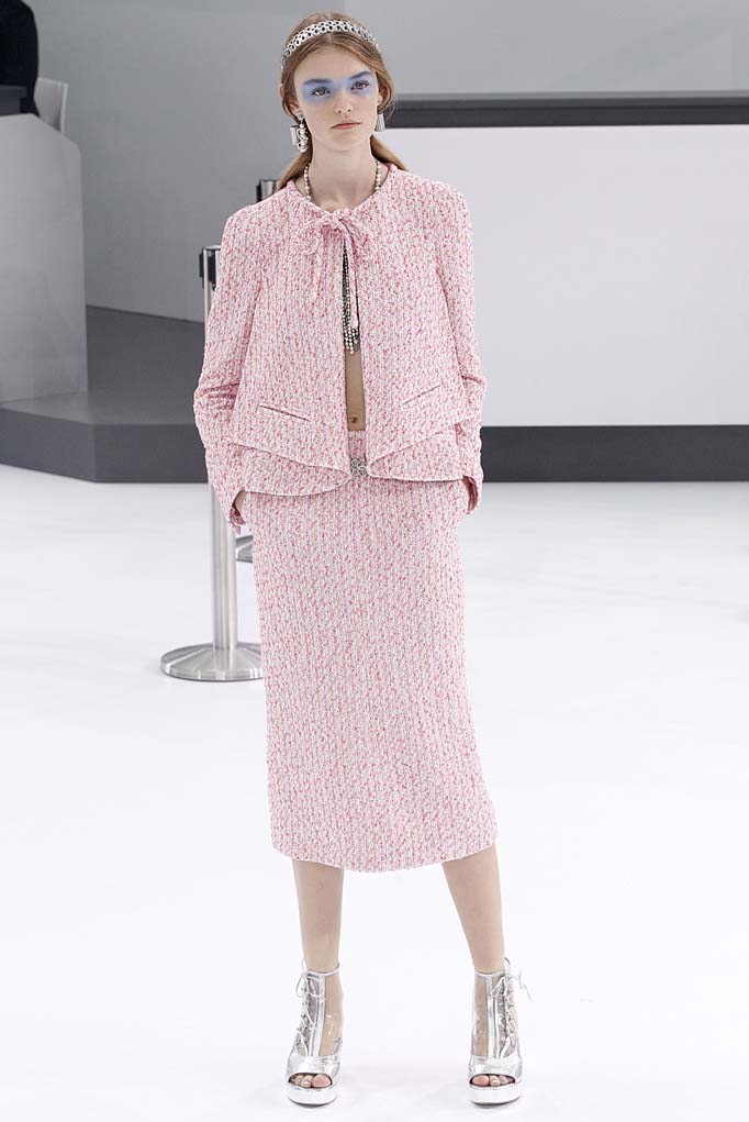 Chanel Takes Flight for Spring 2016 - Daily Front Row
